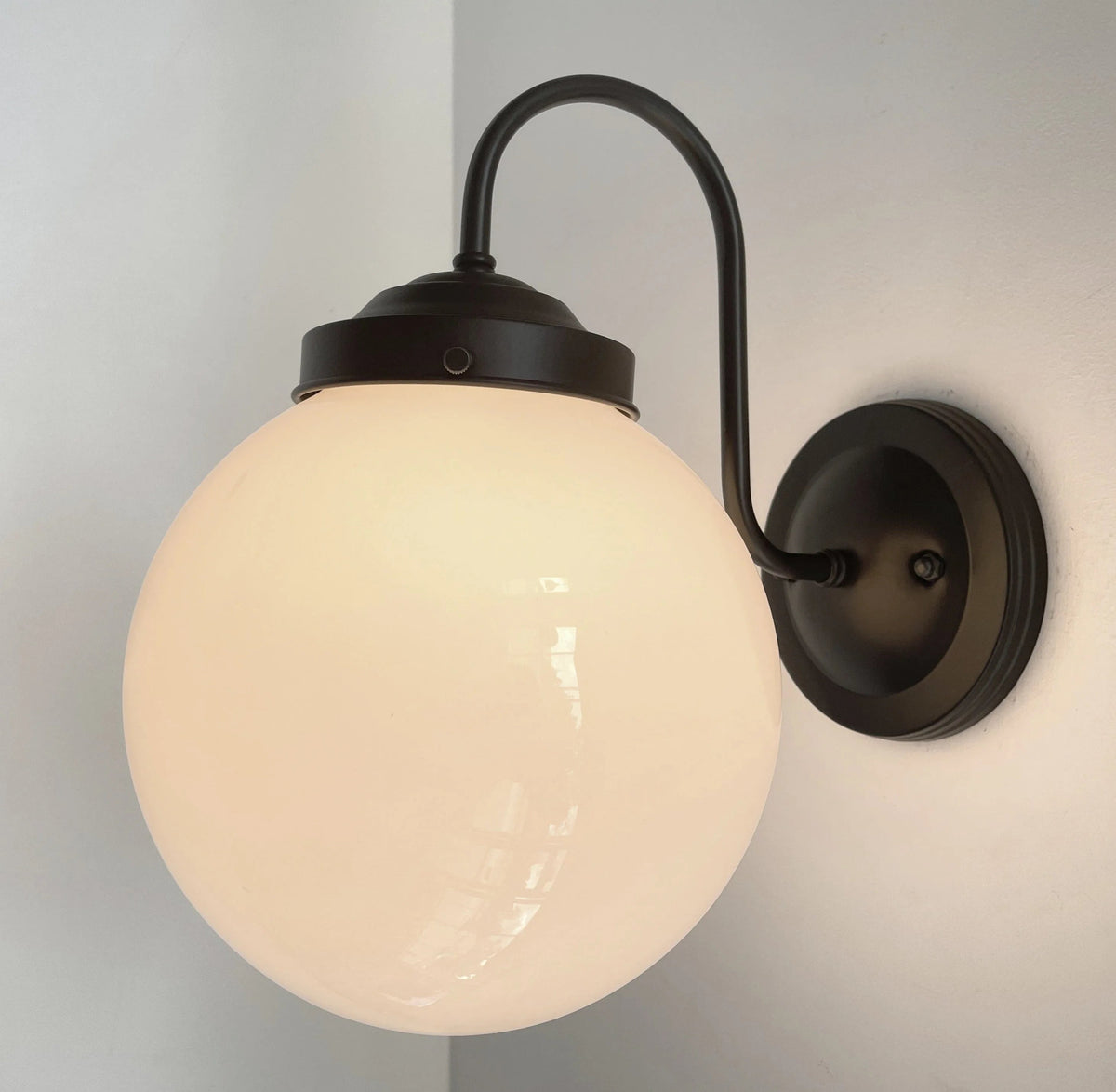 Large Milk Glass Globe Wall Sconce – Nox Lighting